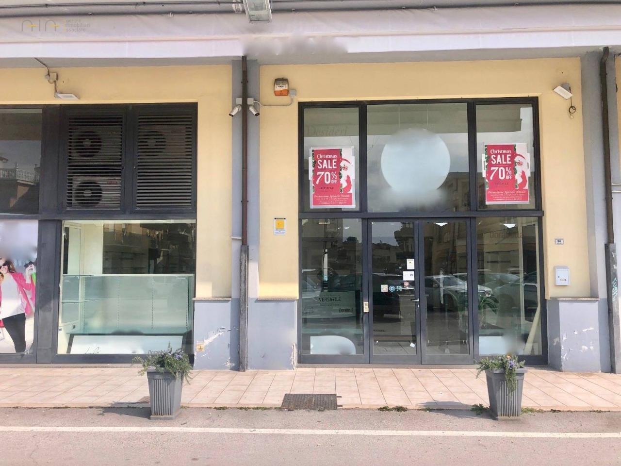 Negozio in vendita a San Benedetto Del Tronto