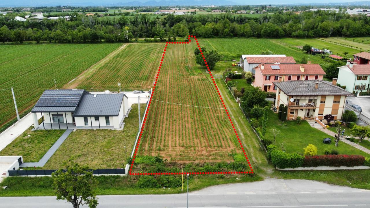 Terreno edificabile residenziale in vendita a Castelfranco Veneto