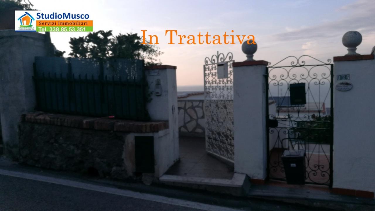 Appartamento in vendita a Capri