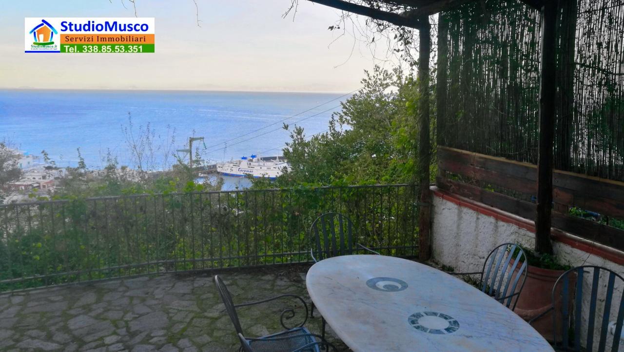 Appartamento in vendita a Capri