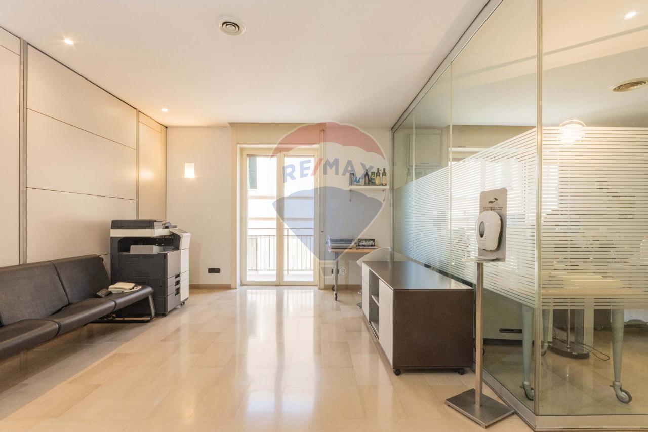 Ufficio in vendita a Bari