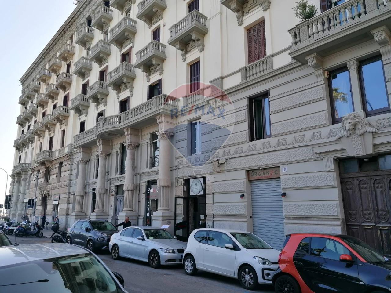 Esercizio commerciale in vendita a Bari