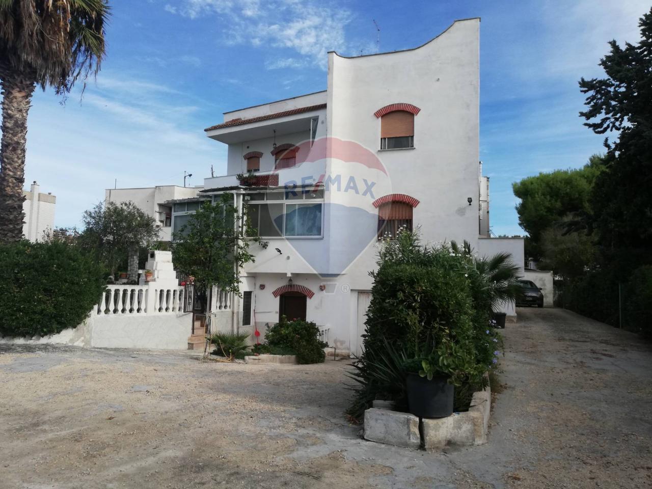 Magazzino in vendita a Bari