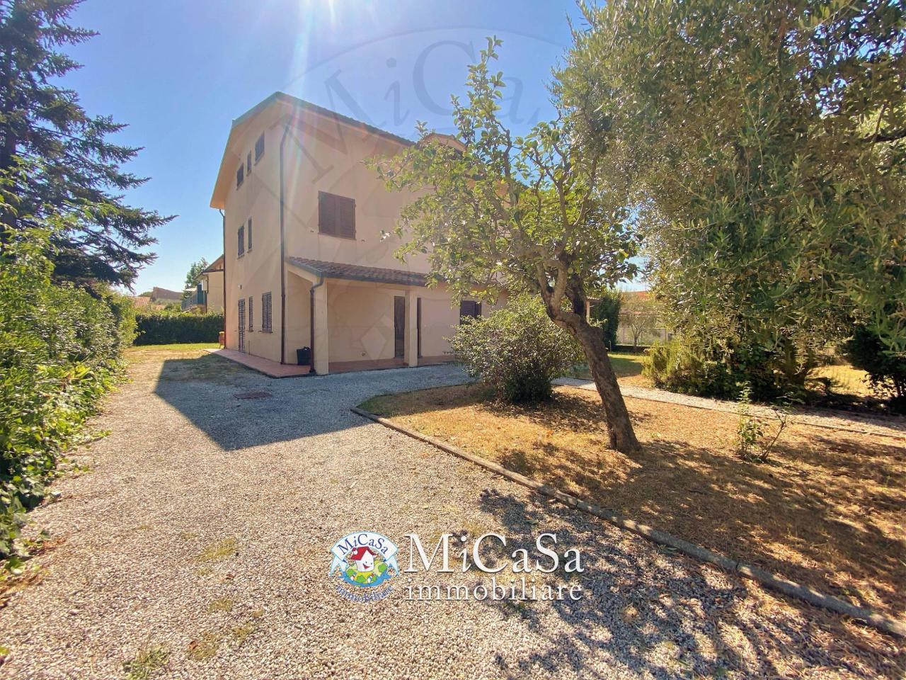 Villa in vendita a Cascina