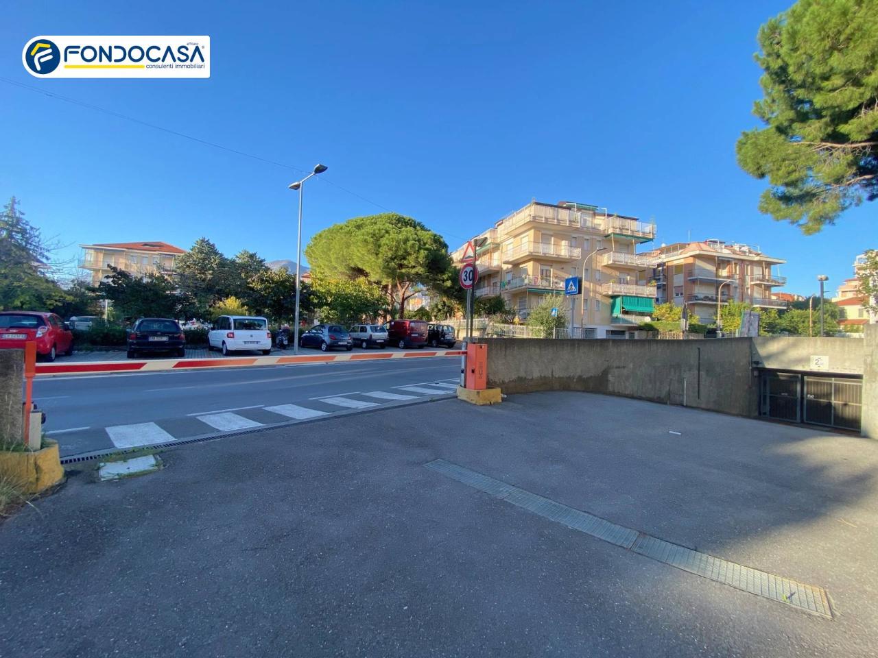 Box in vendita a Loano