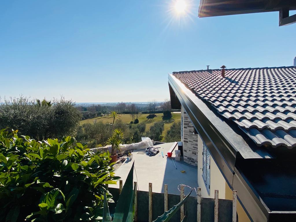 Villa in vendita a Soiano Del Lago