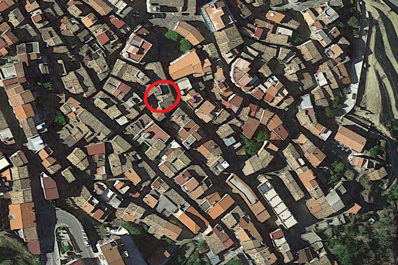 Magazzino in vendita a Reitano