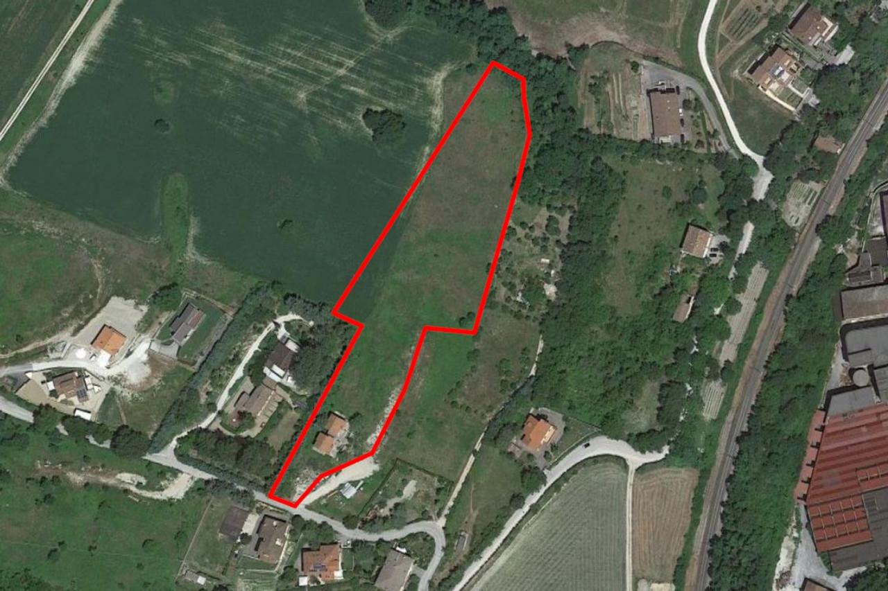 Terreno edificabile residenziale in vendita a Fabriano