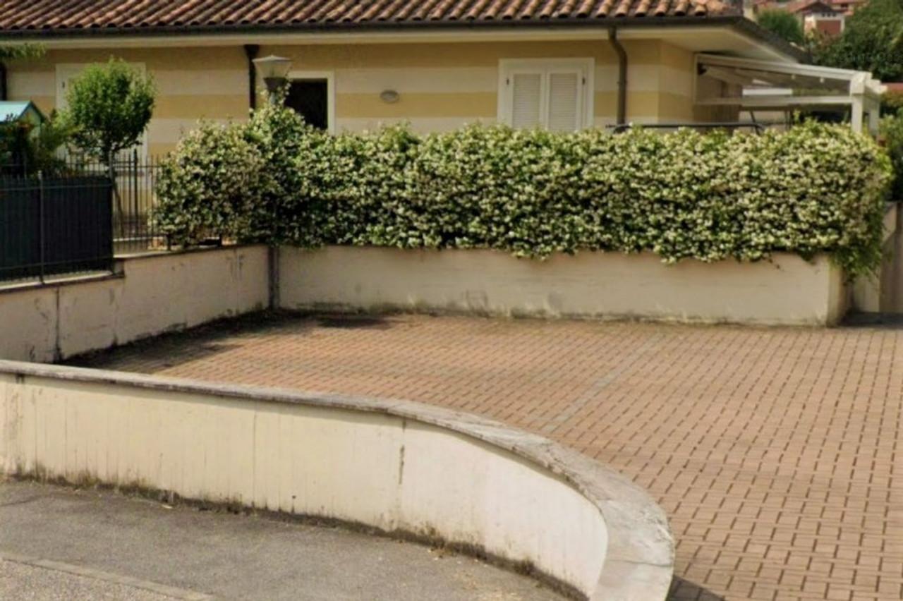 Posto auto in vendita a Quarrata