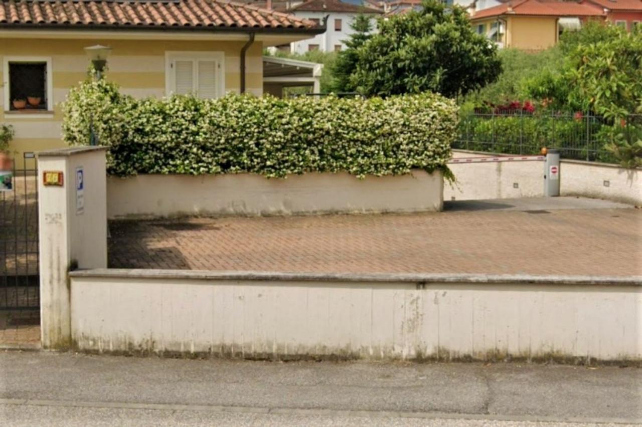 Posto auto in vendita a Quarrata