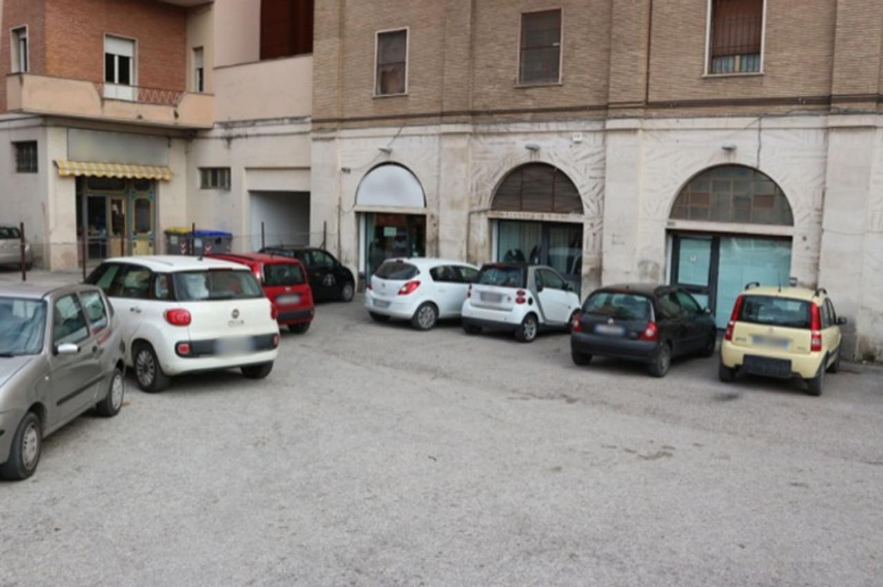 Negozio in vendita a Spoleto