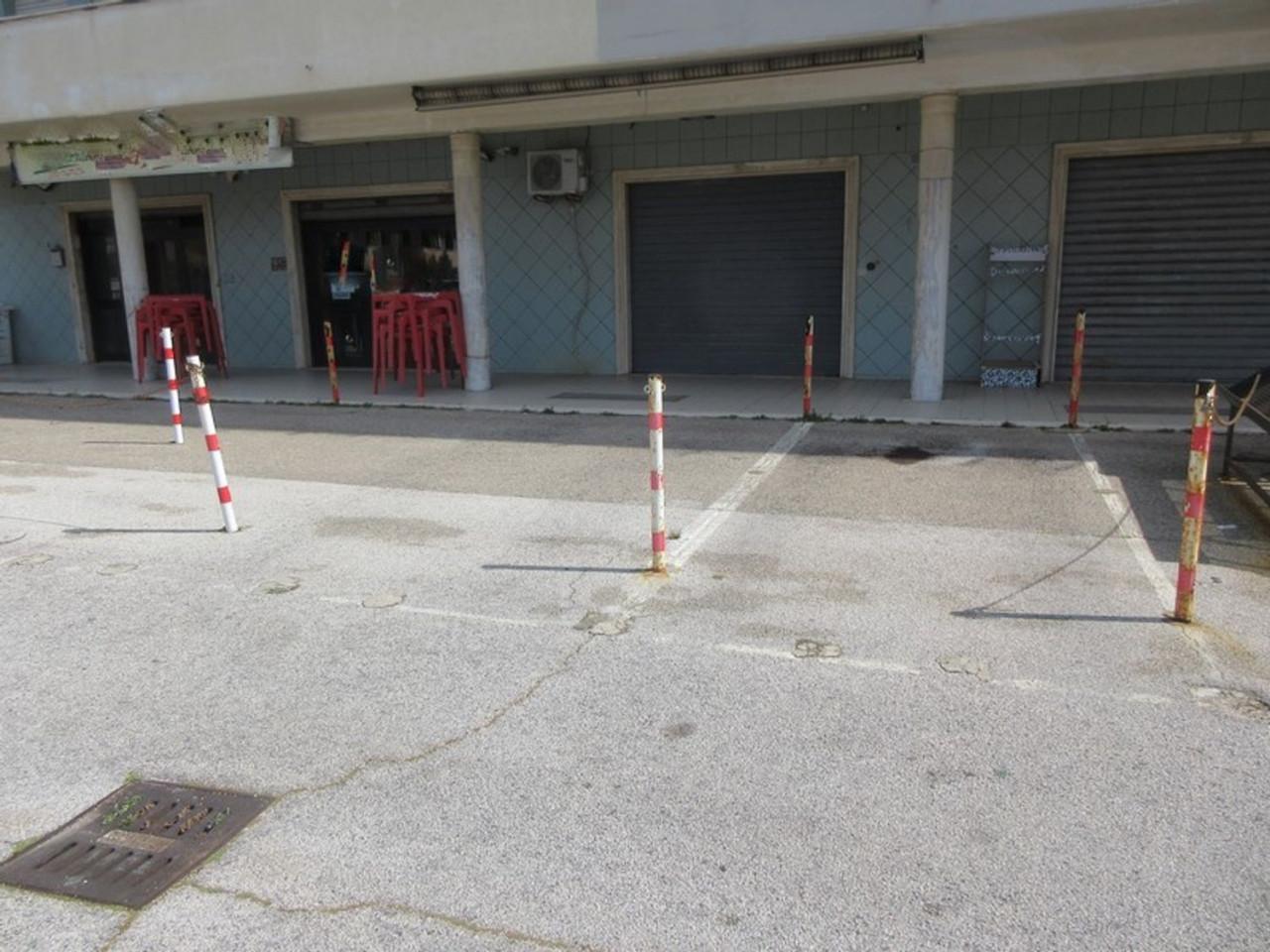 Posto auto in vendita a Pomezia
