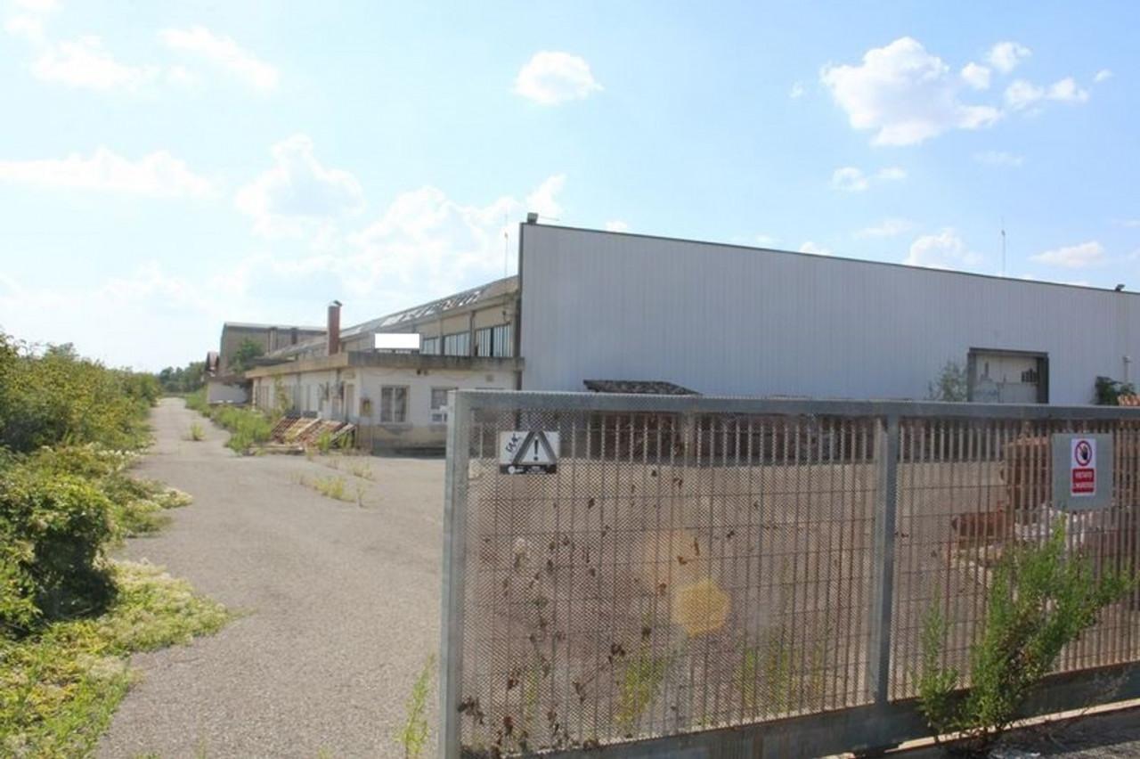 Capannone in vendita a Asciano