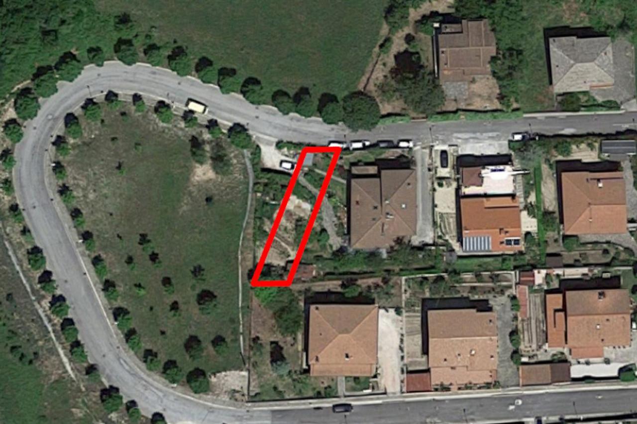 Terreno edificabile residenziale in vendita a Muccia