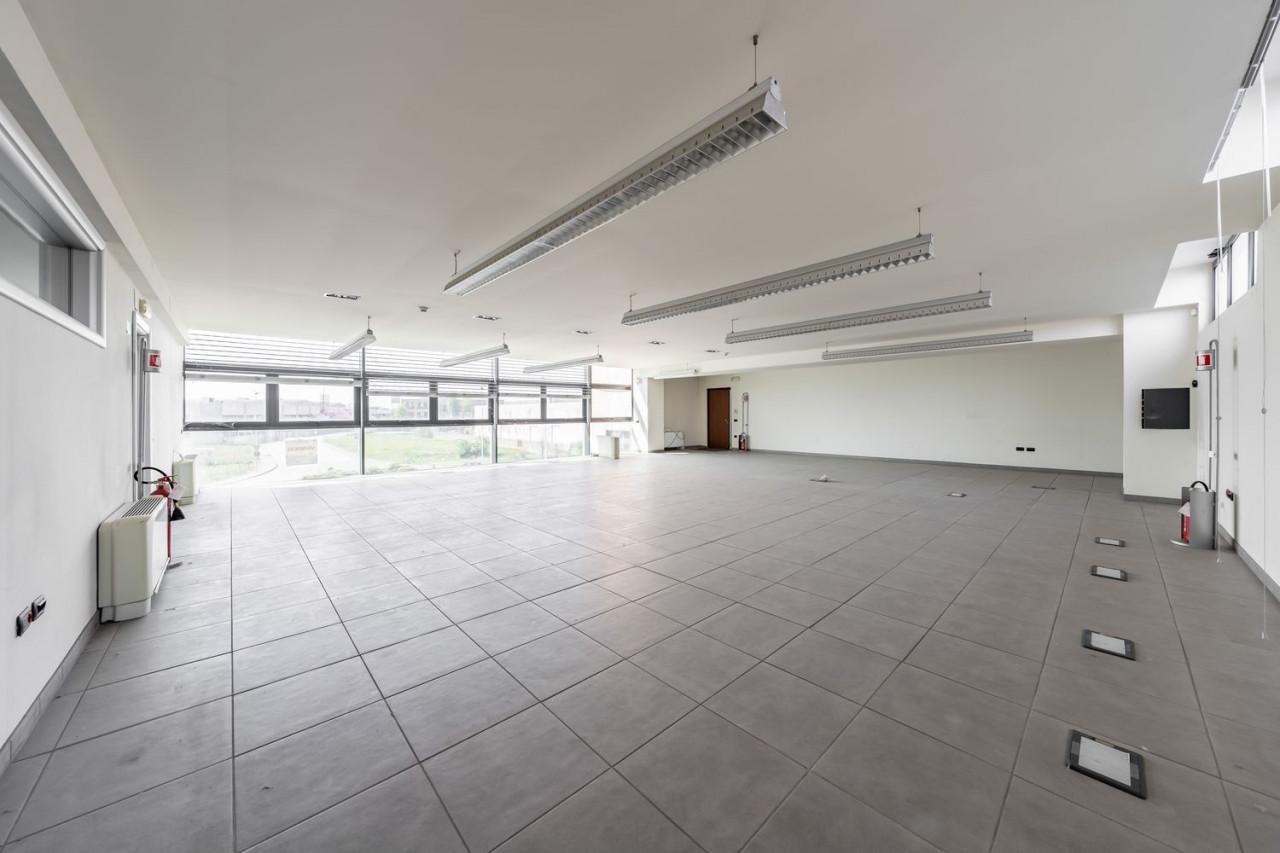 Ufficio in vendita a Buccinasco