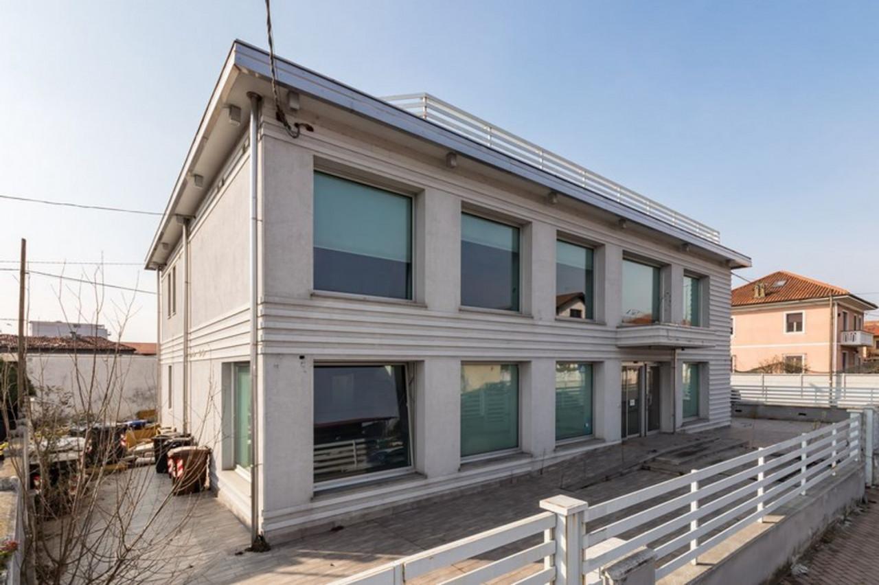 Negozio in vendita a Caselle Torinese