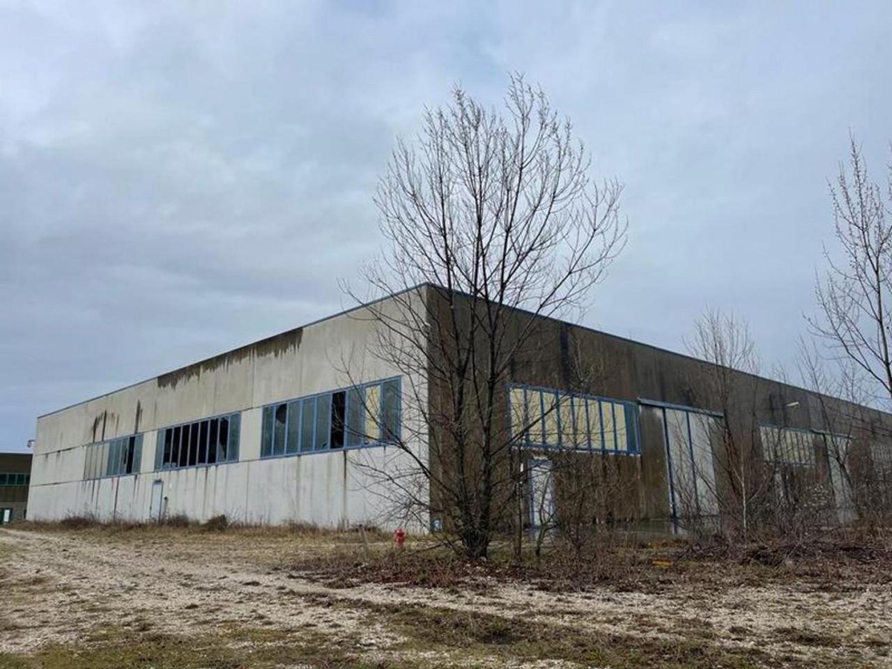 Capannone in vendita a Premariacco