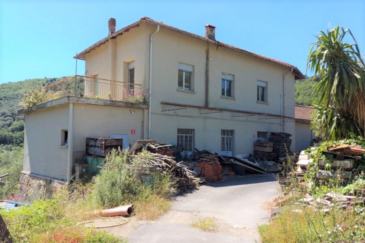Terreno edificabile commerciale in vendita a Pietrabruna