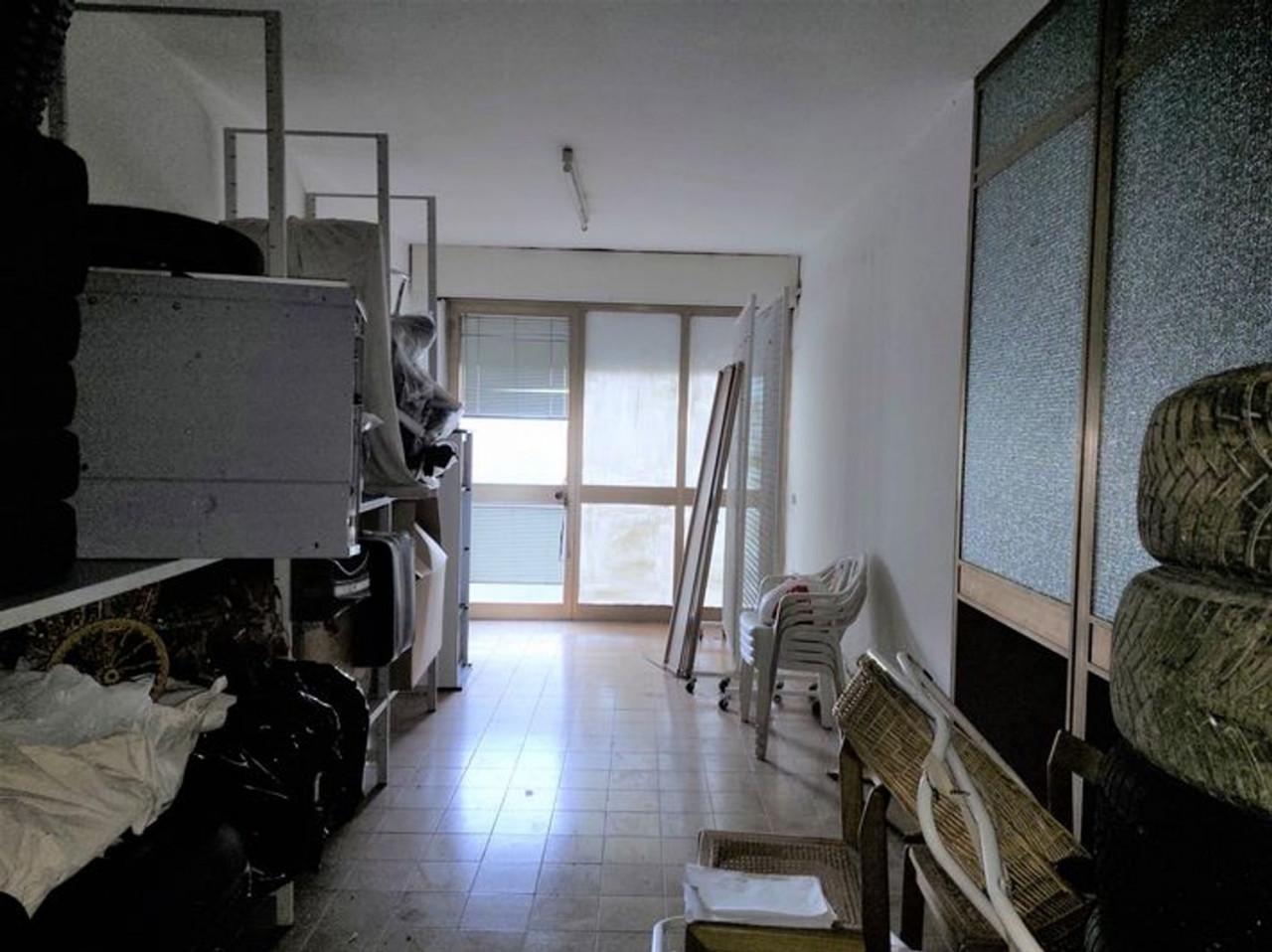 Magazzino in vendita a Sant'Egidio Alla Vibrata