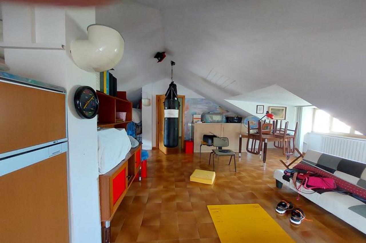 Magazzino in vendita a Sant'Egidio Alla Vibrata