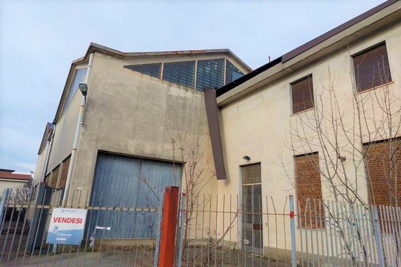 Capannone in vendita a Molteno