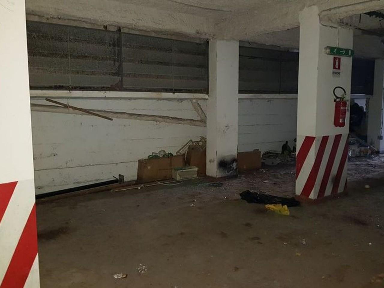 Posto auto in vendita a Roma