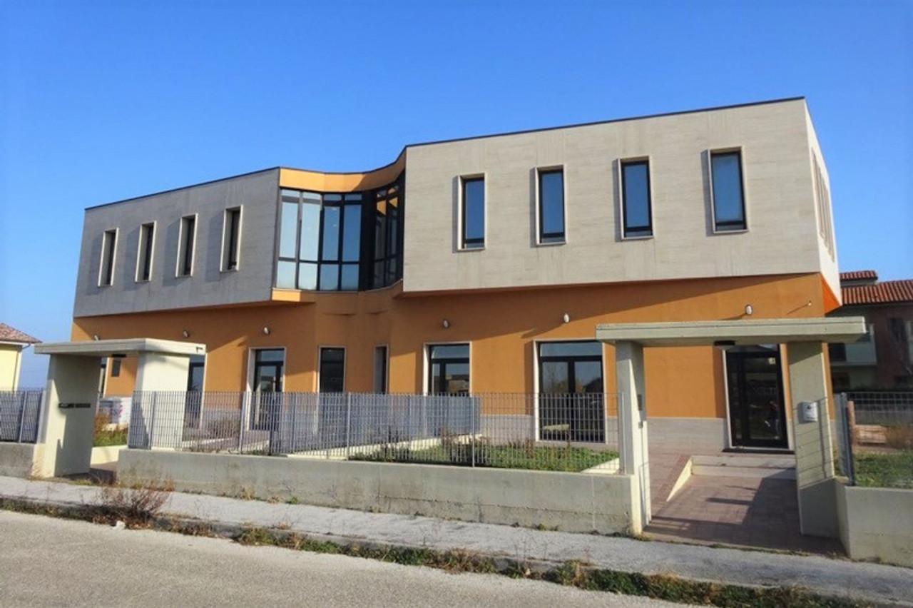 Ufficio in vendita a Ostra