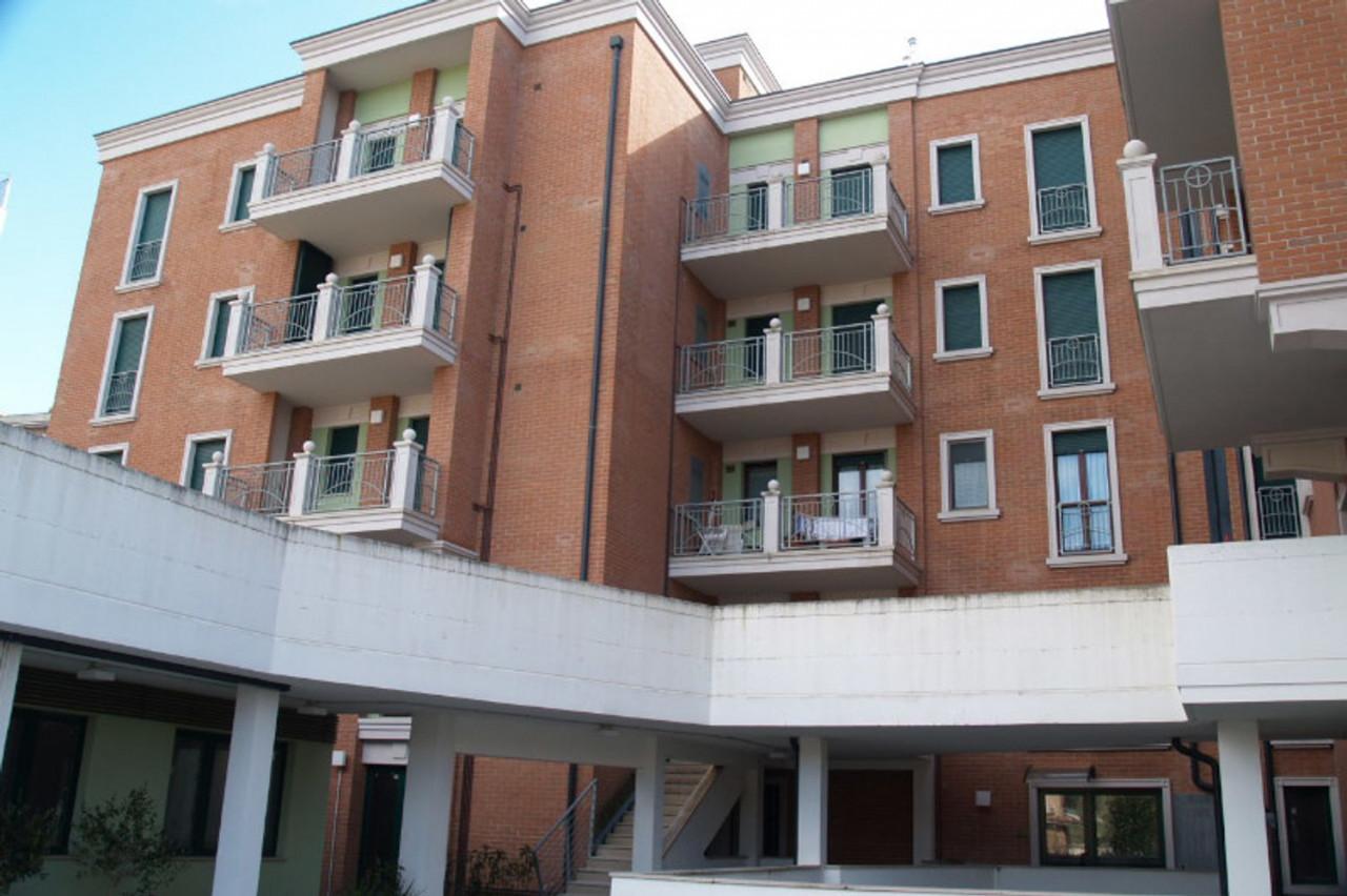 Magazzino in vendita a Macerata