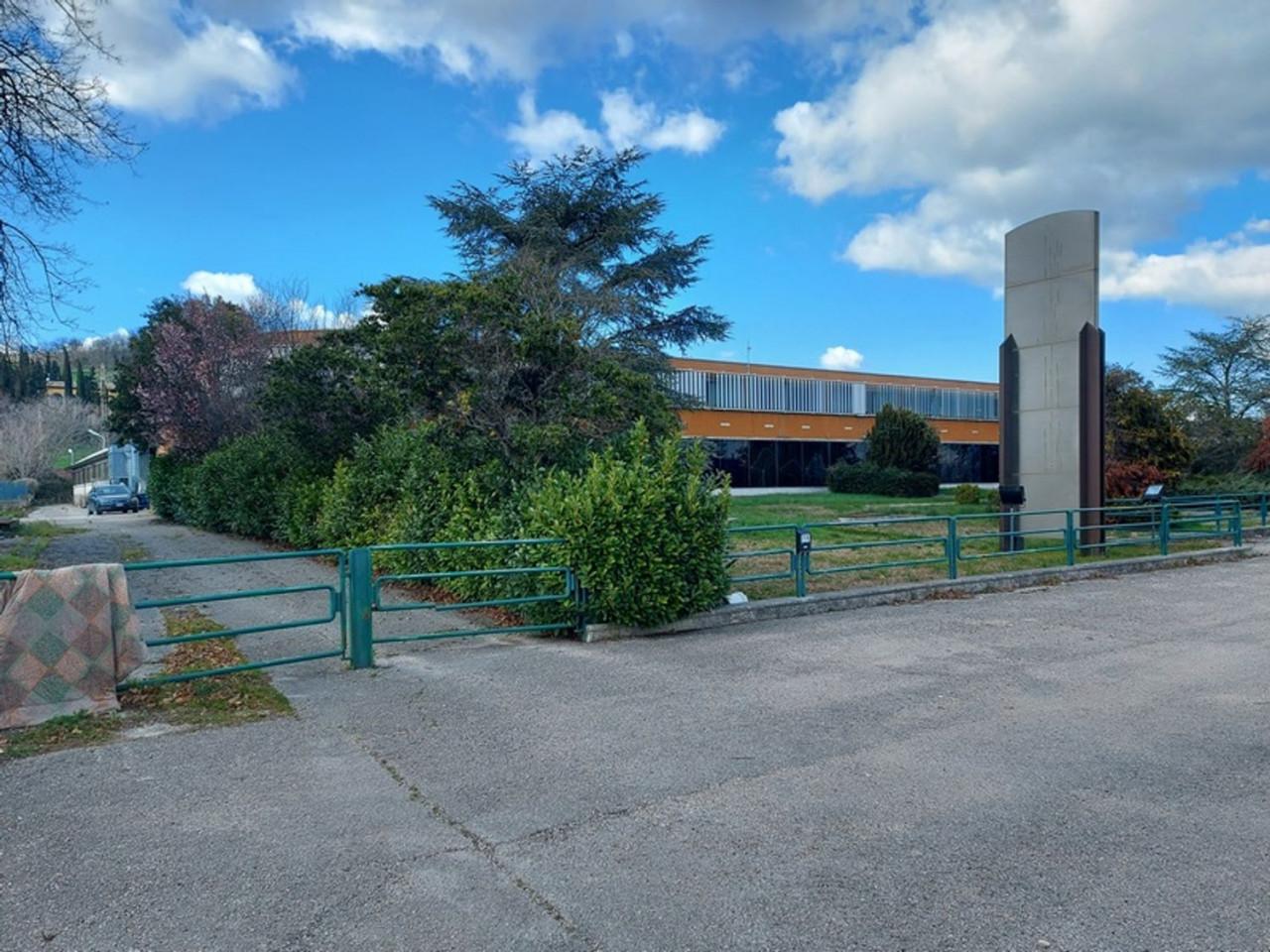 Capannone in vendita a Fossombrone