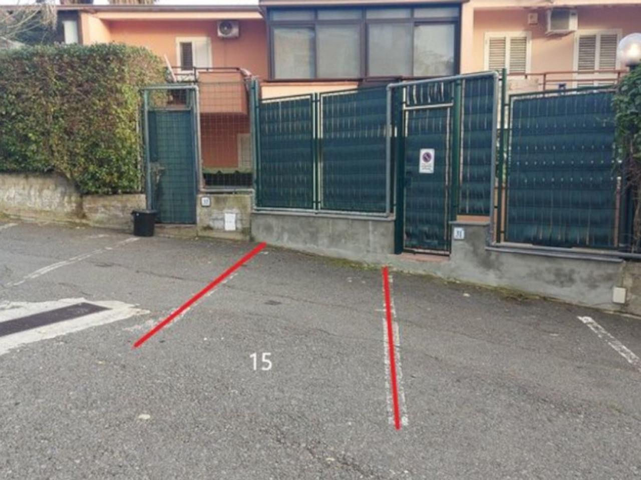 Posto auto in vendita a Aci Catena