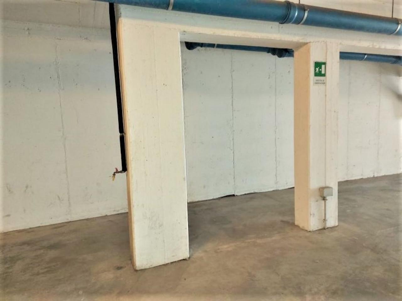 Garage in vendita a Roma