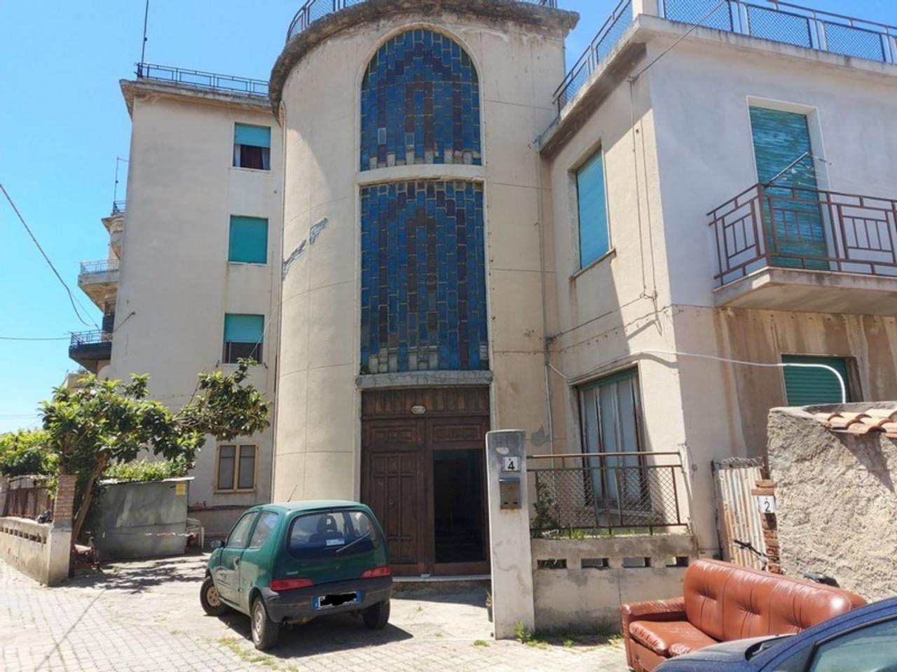 Appartamento in vendita a Valdina
