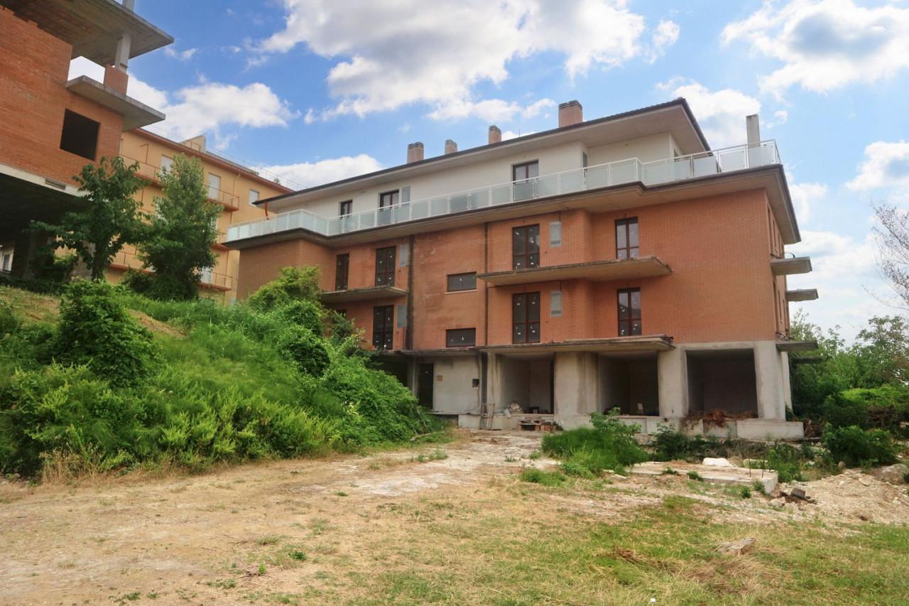 Palazzo in vendita a Monte San Giusto