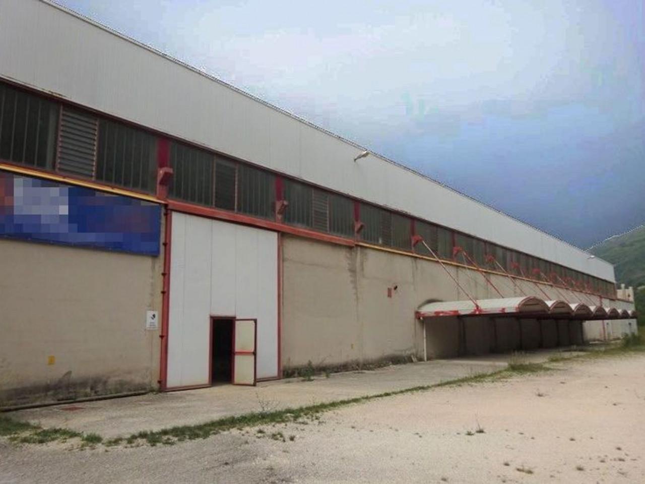 Capannone in vendita a Cantiano