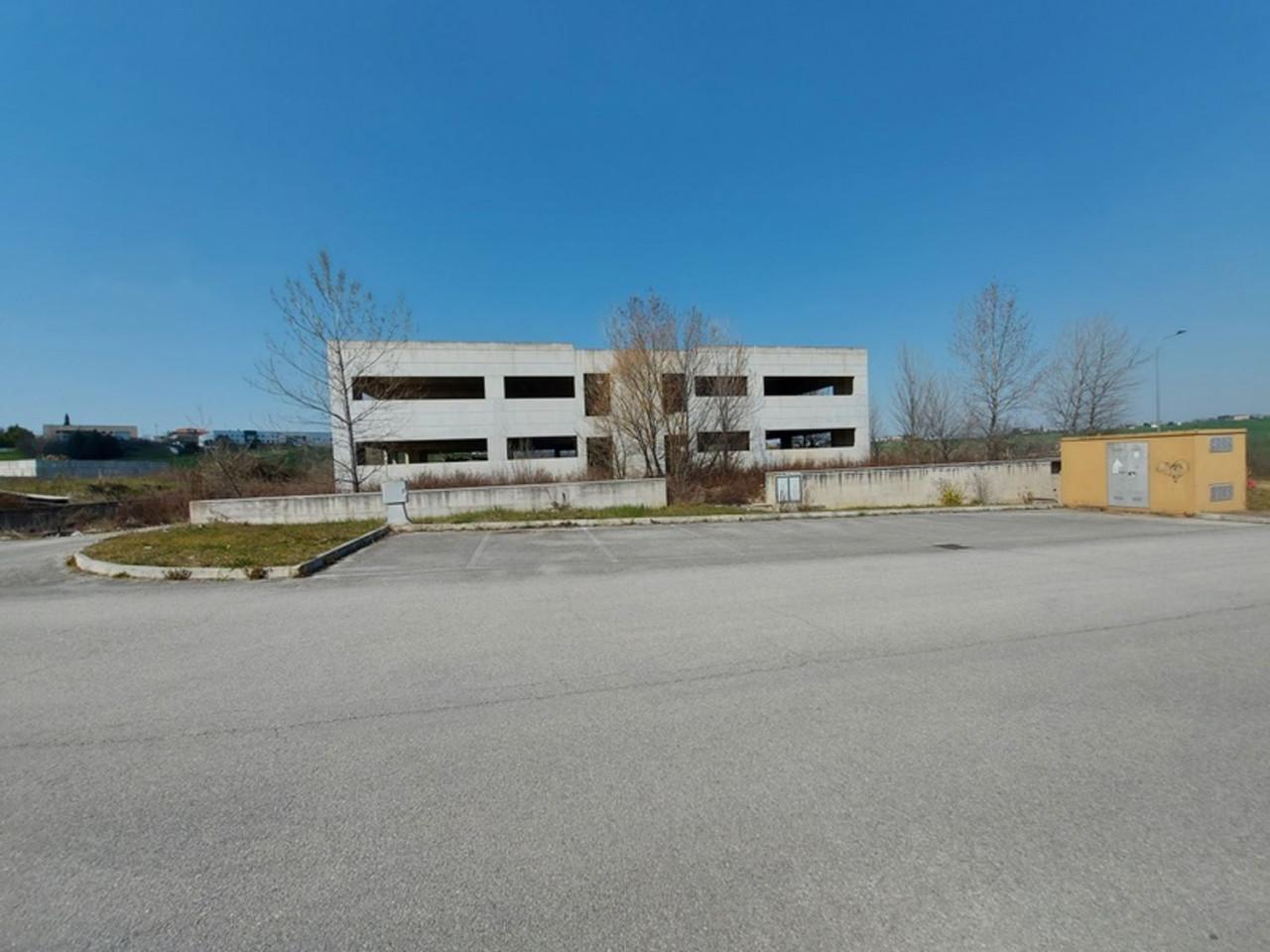 Capannone in vendita a Appignano