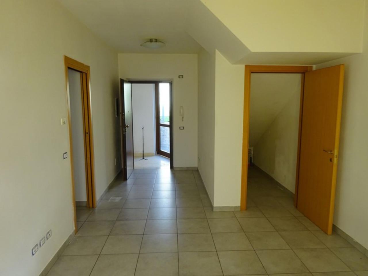 Bilocale in Via Sant'Apollinare, N. 5, Monte Roberto