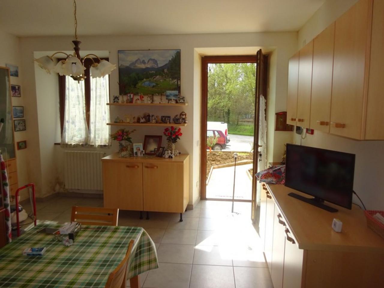 Appartamento in vendita a Monte Roberto