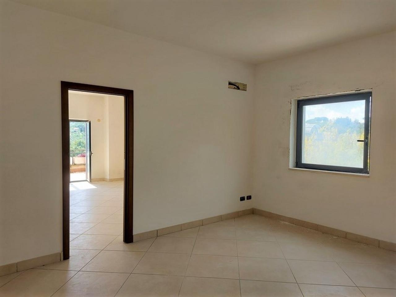 Ufficio in vendita a Montopoli Di Sabina