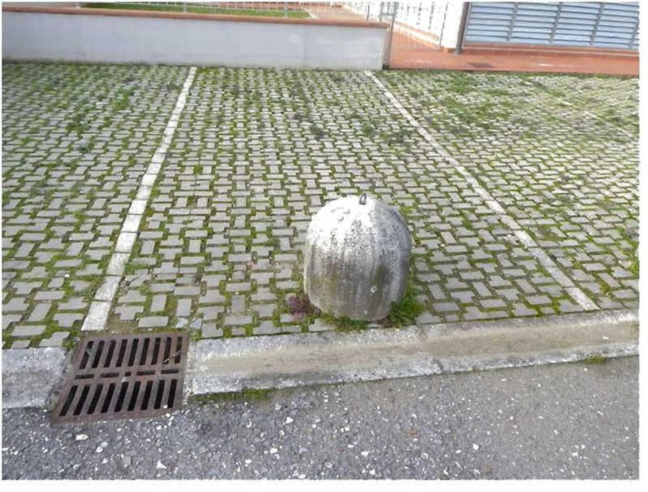 Posto auto in vendita a Pistoia