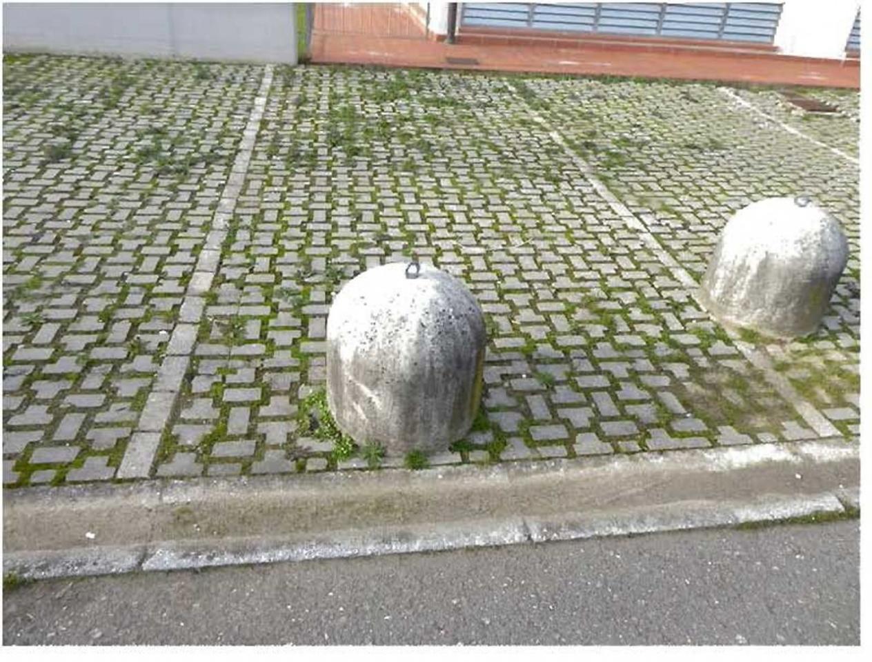 Posto auto in vendita a Pistoia