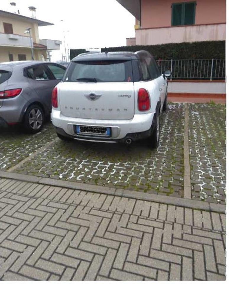 Posto auto in vendita a Pistoia