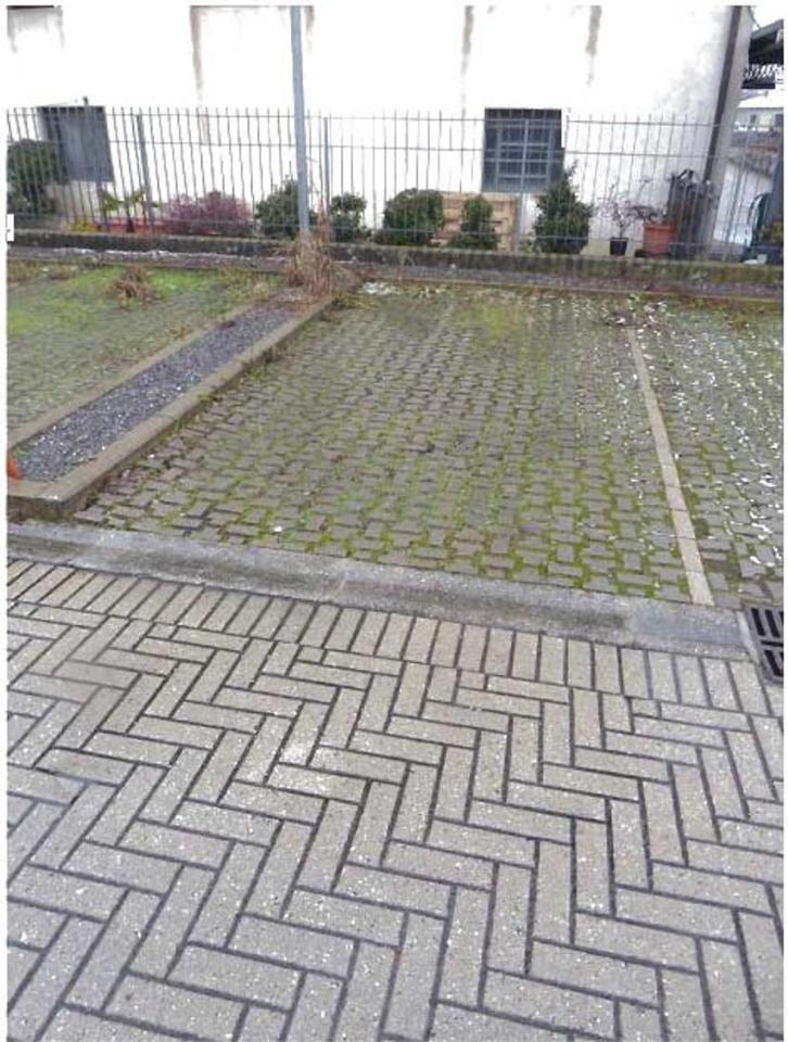 Posto auto in vendita a Pistoia