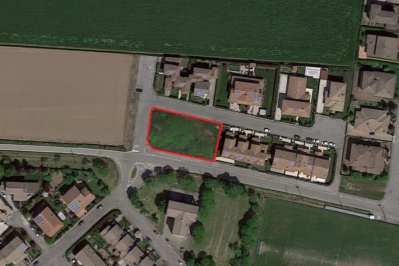 Terreno edificabile residenziale in vendita a Persico Dosimo