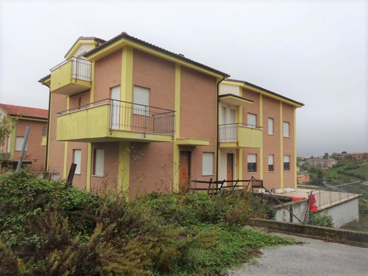 Palazzo in vendita a Montelupone