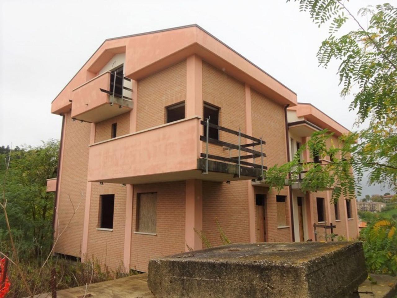 Palazzo in vendita a Montelupone