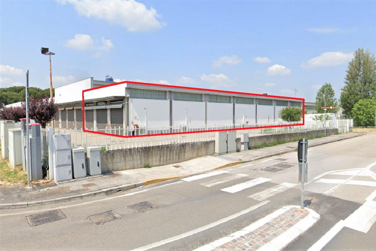 Capannone in vendita a Forli'