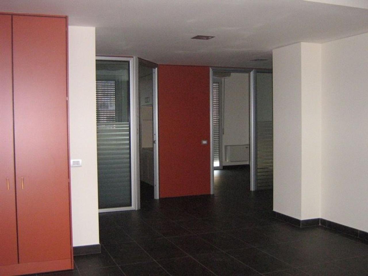 Ufficio in vendita a Jesi