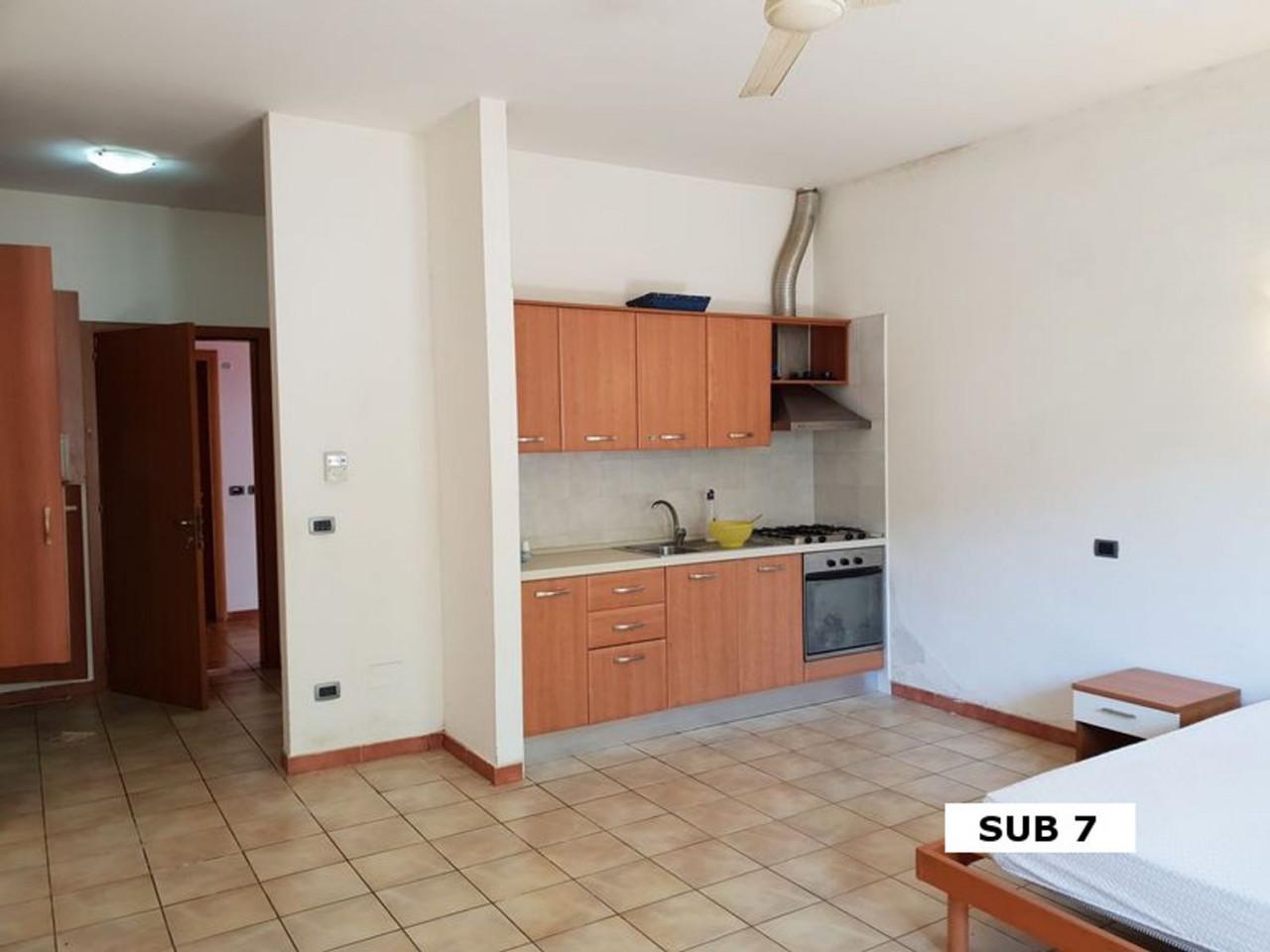 Monolocale in Via Montenegro, N. 181, Lizzanello
