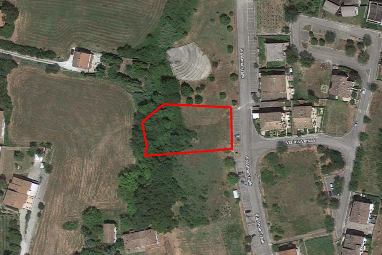 Terreno edificabile residenziale in vendita a Roncofreddo