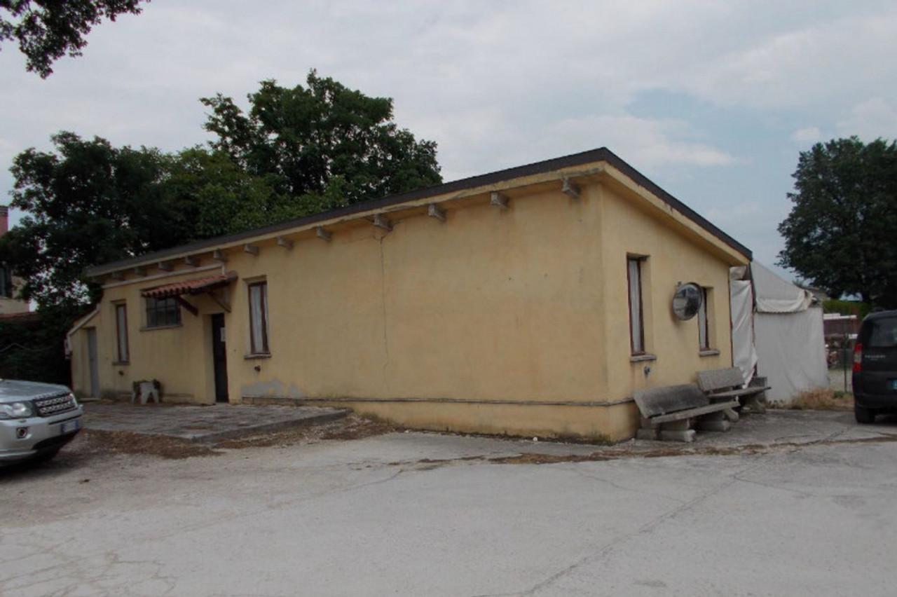 Capannone in vendita a Spoleto
